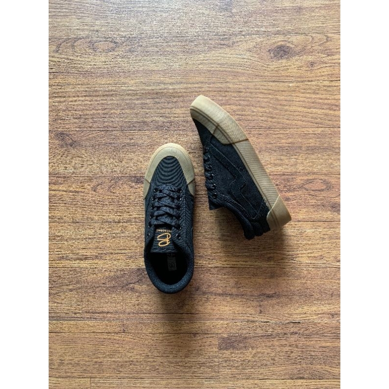 Jual Patrobas Cloud Black Gum Low | Shopee Indonesia