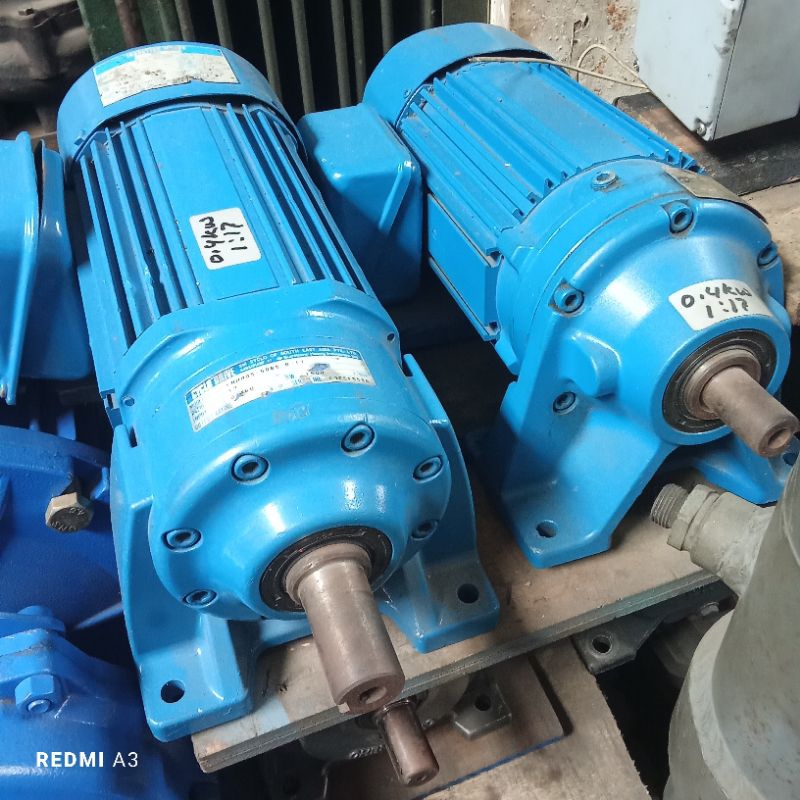 Jual cyclo drive 1:17 ratio 1/2 hp 0,4 kw 3 phase sumitomo helical gear ...