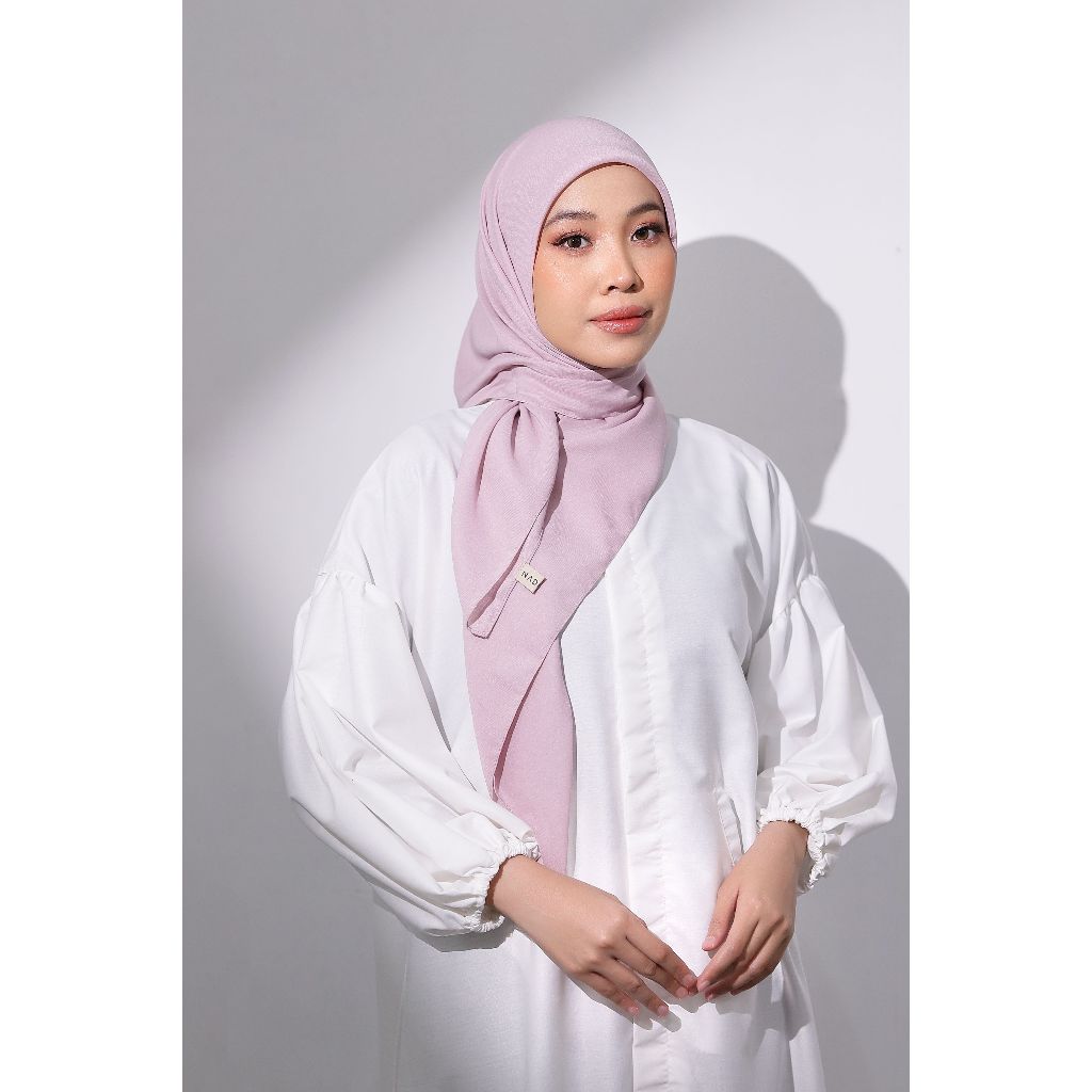 Jual Nadiraa Hijab Deliya Paris Premium Square | Shopee Indonesia