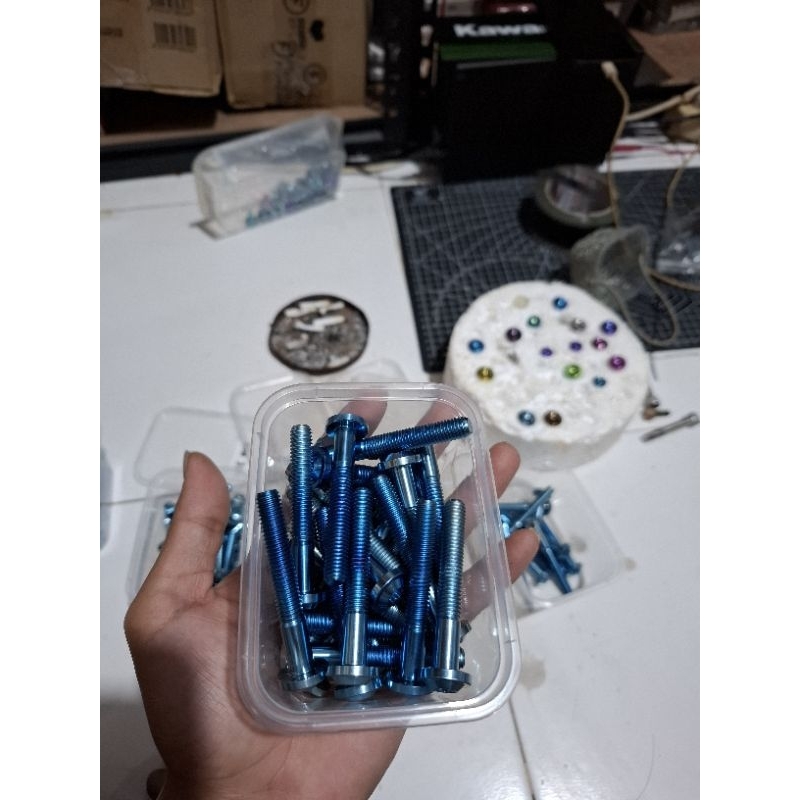 Jual Baut titanium gr5 m8×55 panjang 5,5cm drat12 big head | Shopee ...