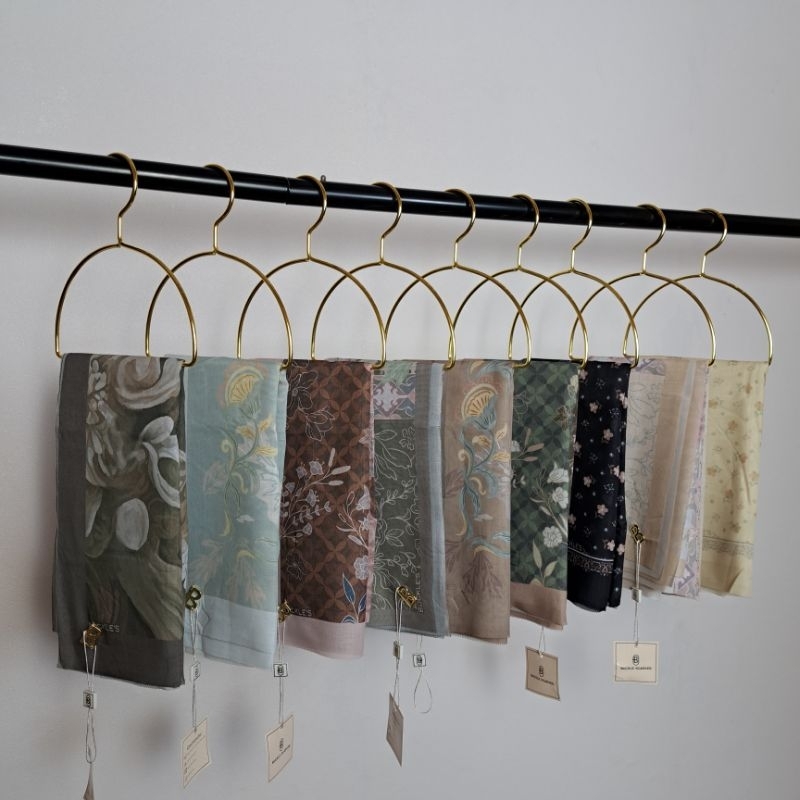 Jual JILBAB SEGIEMPAT BUCKLE SCARVES MOTIF | Shopee Indonesia