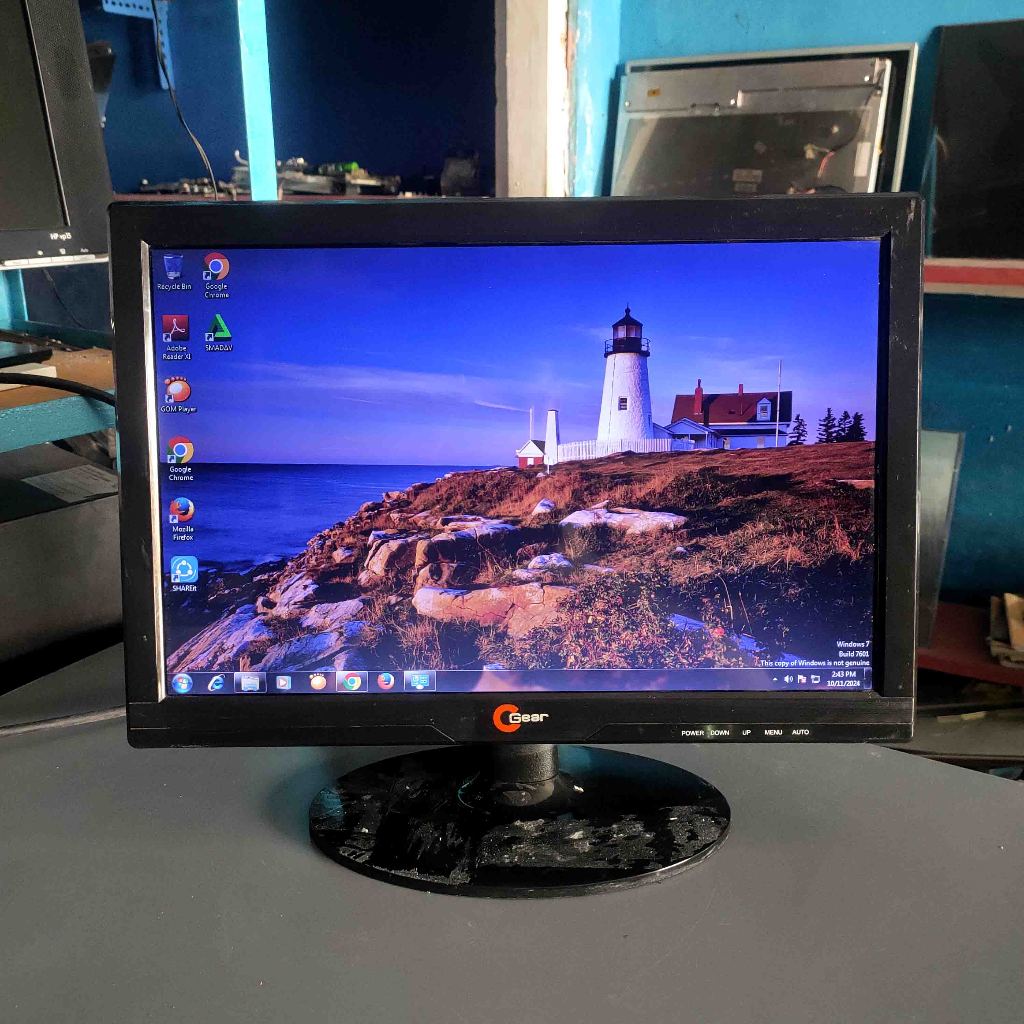 Jual Monitor Led Merk Cgear Ukuran Layar 16 Inch Kondisi Normal ...