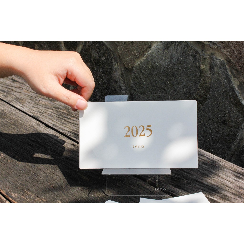 Jual 2025 Acrylic Standing Calendar / Kalender 2025 Aesthetic ...