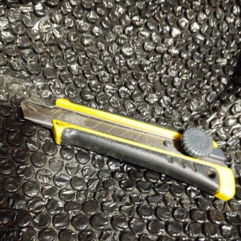 Jual Cutter bekas warna kuning | Shopee Indonesia