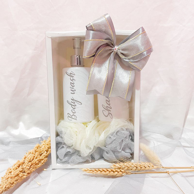 Jual Hampers Gift Box Sabun Shampo Spons | Souvenir | Botol Sabun ...