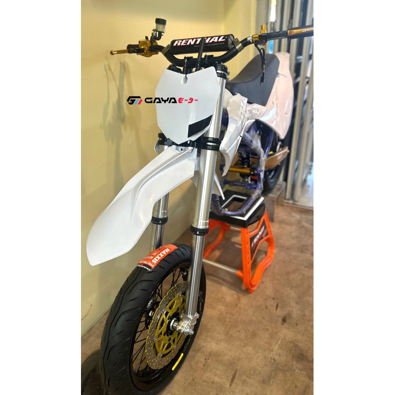 Jual BODY GORDON PUTIH FULL DAN BLACK FULL KLX DTRACKER 150 | Shopee ...