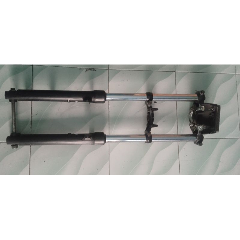 Jual shockbreaker suspensi depan cb150 R Hk15 original bekas | Shopee ...