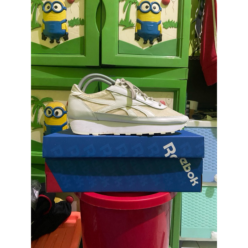 Jual reebok aztec full white | Shopee Indonesia