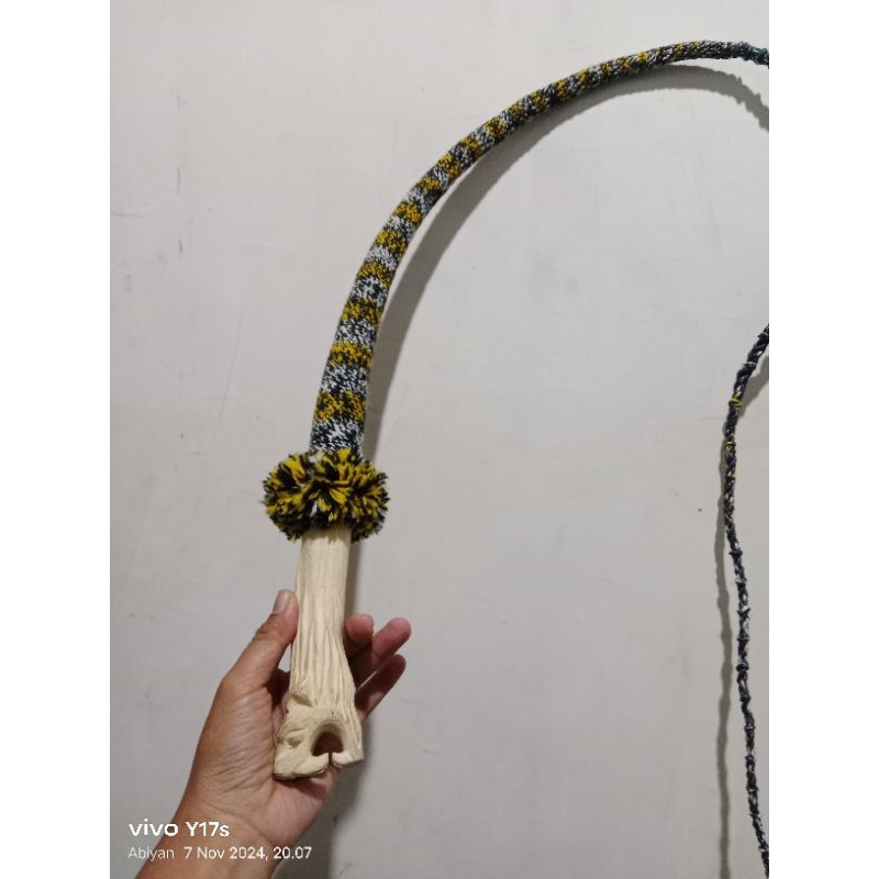 Jual pecut ukiran , pecut rajutan , pecut bantengan , pecut jaranan ...