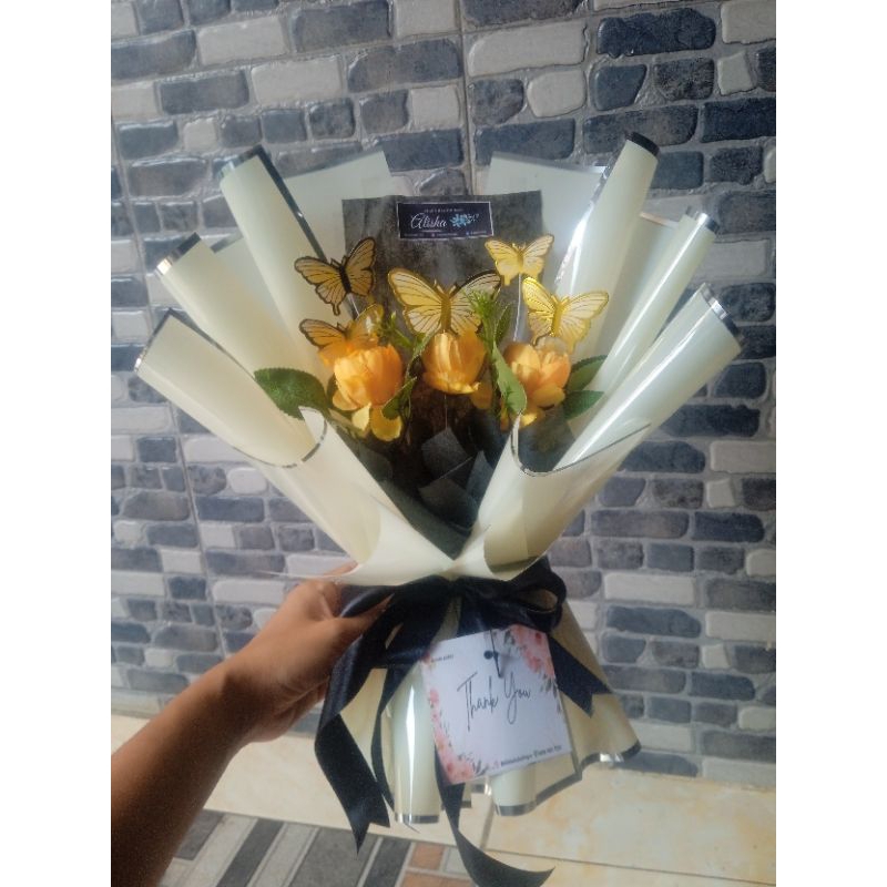Jual BUKET BUNGA ARTIFICIAL/TOPPER KUPU-KUPU | Shopee Indonesia