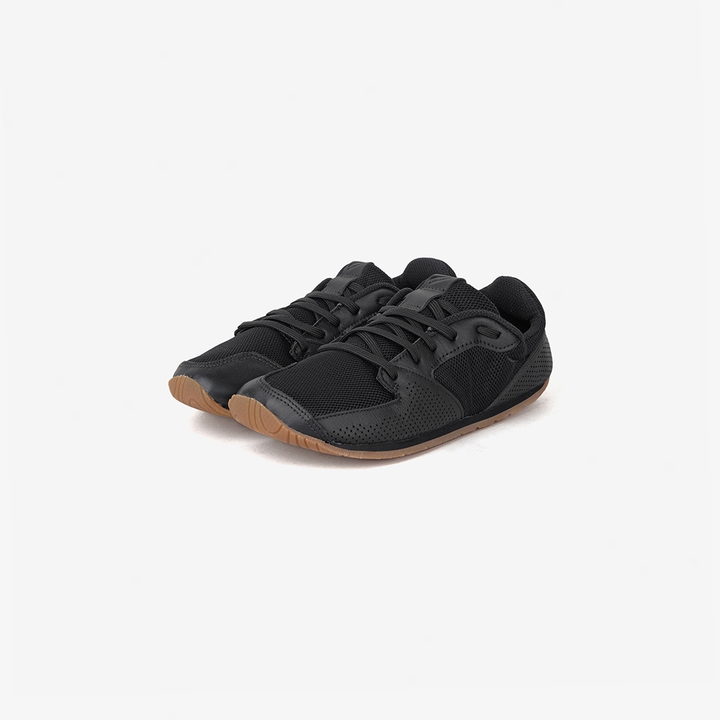 Jual PYOPP FLEDGE - Day 01 Barefoot Sneakers - Black On Gum | Shopee ...