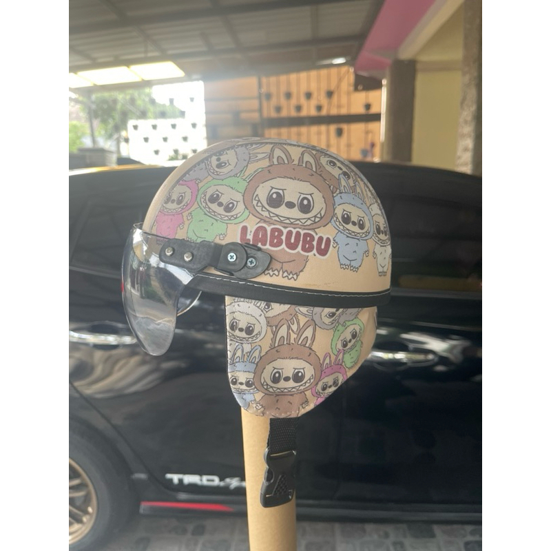 Jual HELM ANAK SINCHAN MOTIF LABUBU USIA 1-4th | Shopee Indonesia