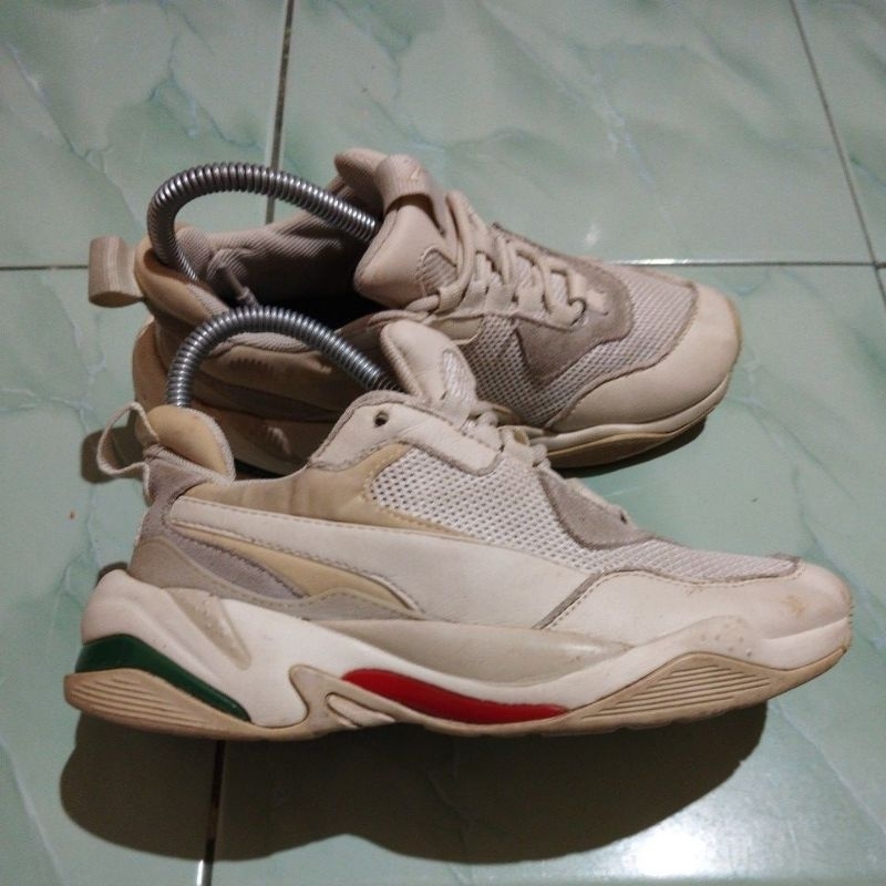 Jual SEPATU PUM4 THUNDER SPECTRA SIZE 37 INSOLE 23 CM BEKAS SECOND THRIFT PRELOVED | Shopee ...