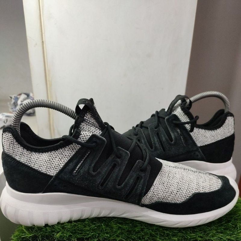 Jual SEPATU BEKAS BRANDED | Shopee Indonesia