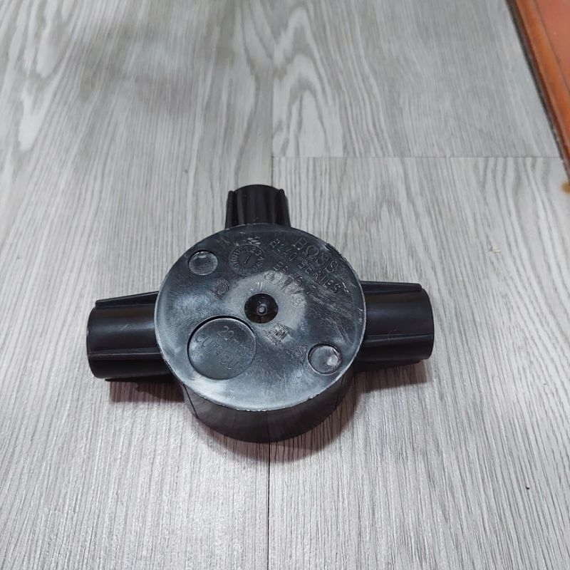 Jual T dus Cabang 3 Boss 20mm Hitam / Tee Dos cabang 3 Boss 20mm Hitam ...