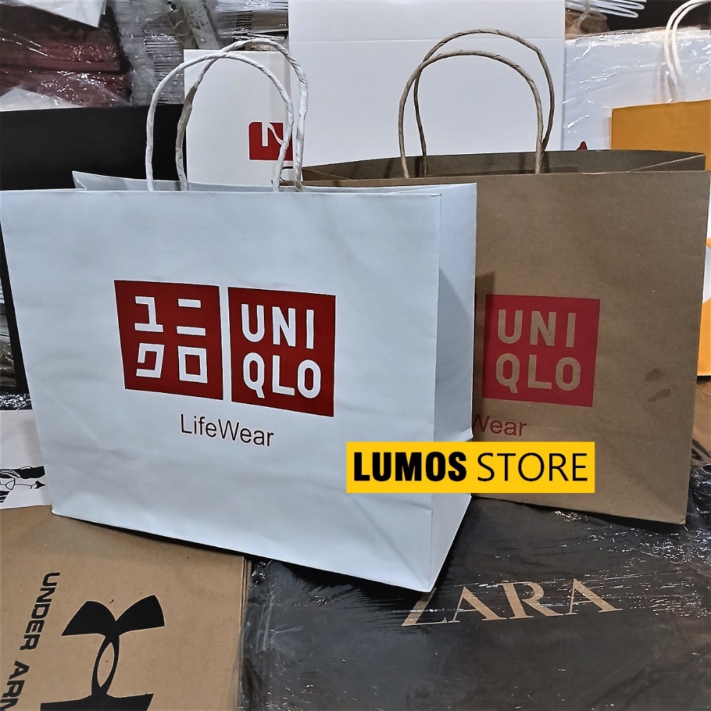 Jual Paper bag Uniqlo landscape R7 P 33 x L 12 x T 26cm | Shopee Indonesia
