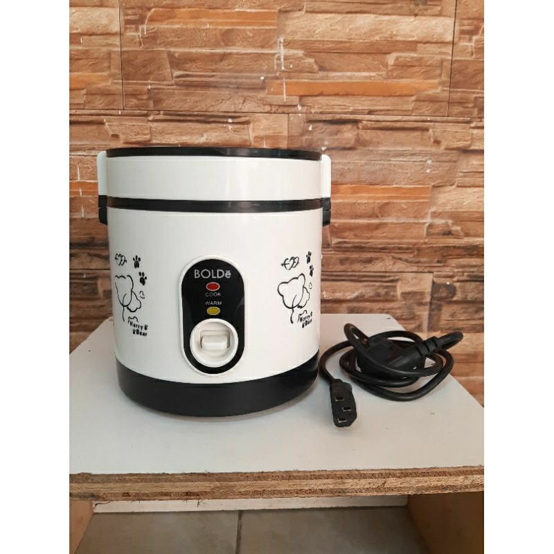 Jual Rice Cooker/Magic Com Bolde Mini 0.6Liter (Bekas) | Shopee Indonesia