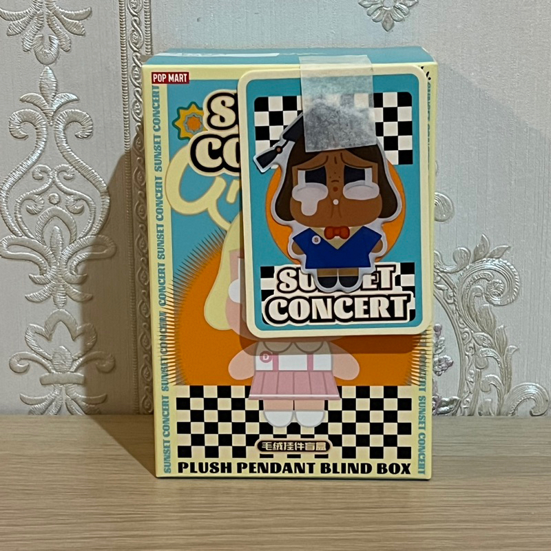 Jual CRY BABY SUNSET CONCERT [SECRET] graduation & dim green | Shopee ...