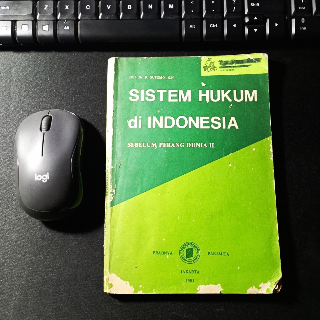 Jual Sistem Hukum di Indonesia Sebelum Perang Dunia II - Prof. Dr. R ...
