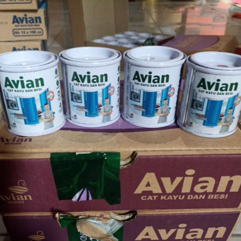 Jual AVIAN CAT KAYU DAN BESI 200CC HIJAU | Shopee Indonesia