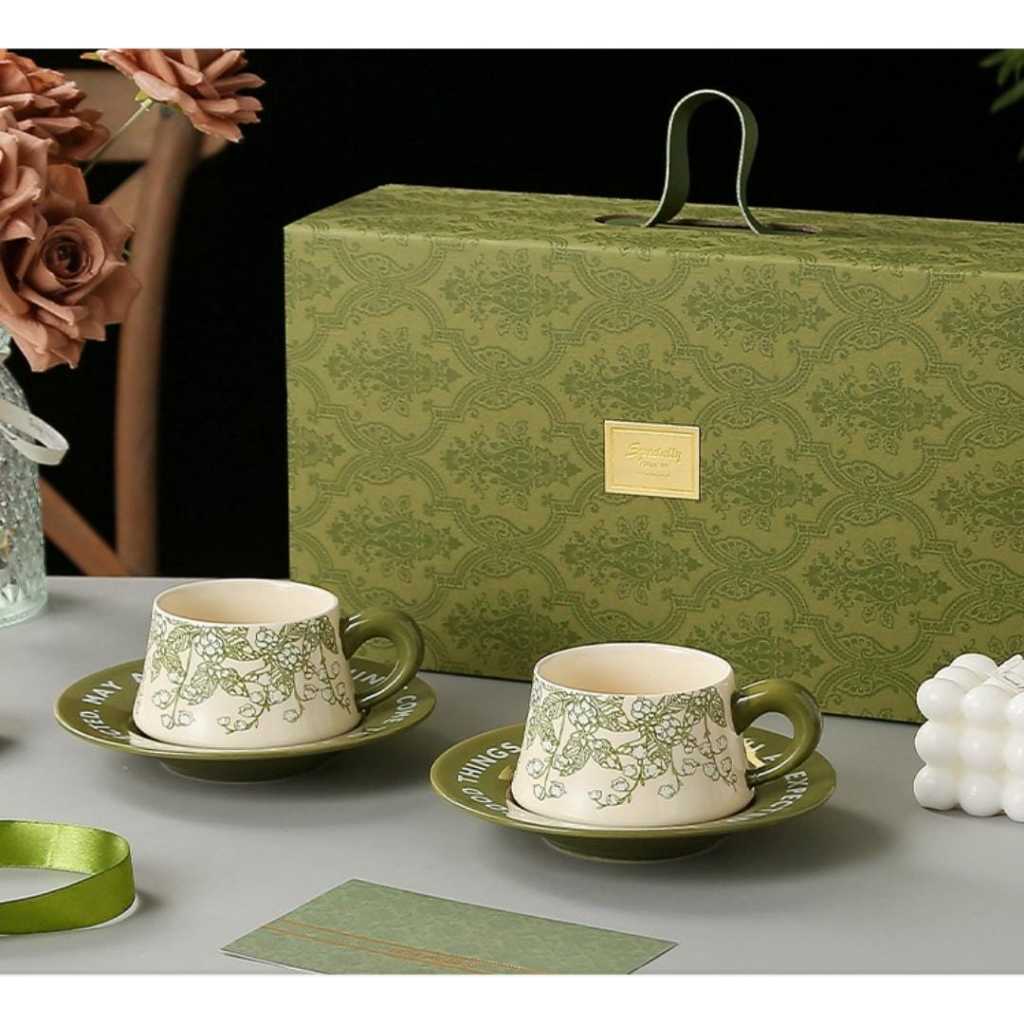 Jual Hampers Gift Box Cangkir Hijau Bunga isi 2 Tatakan/ SET Cangkir ...
