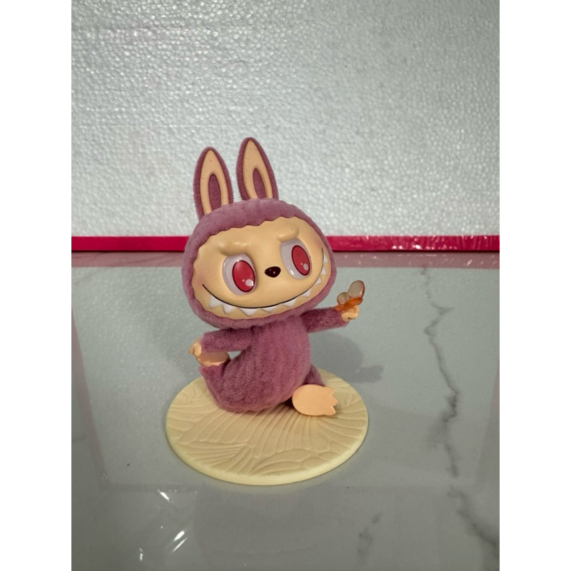 Jual LABUBU Yoga Confident Figure Selected ORI | Shopee Indonesia