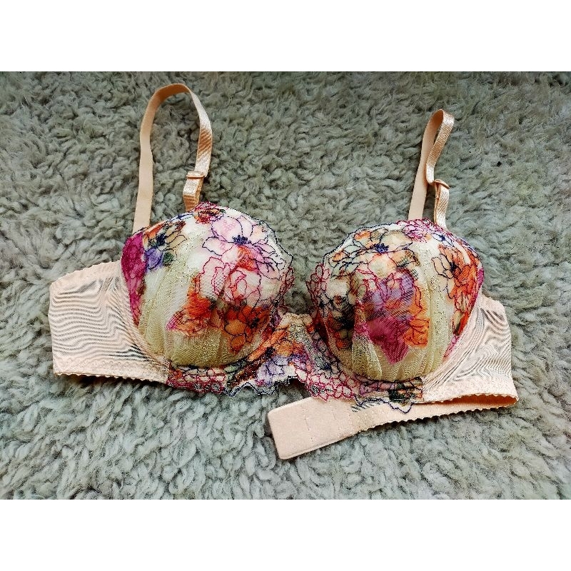Jual Bra Wacoal Renda Pake kawat size B70 | Shopee Indonesia