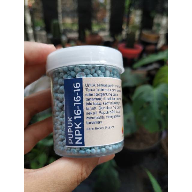 Jual Pupuk NPK Tanaman Hias 16-16-16 Mudah Digunakan kemasan praktis bisa buka tutup dengan ...