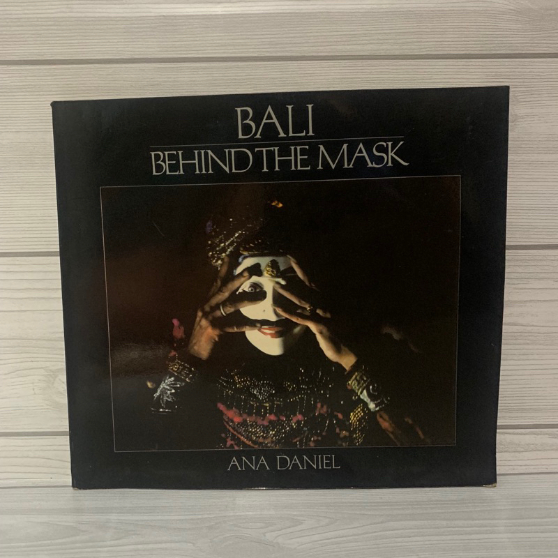 Jual Bali behind the mask by Ana daniel | Shopee Indonesia