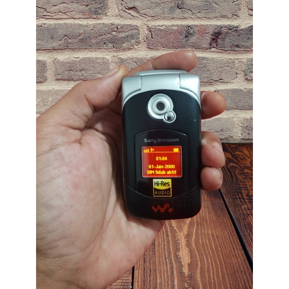 Jual Hp Jadul Sony Ericsson W300i / Sony Ericsson Flip | Shopee Indonesia