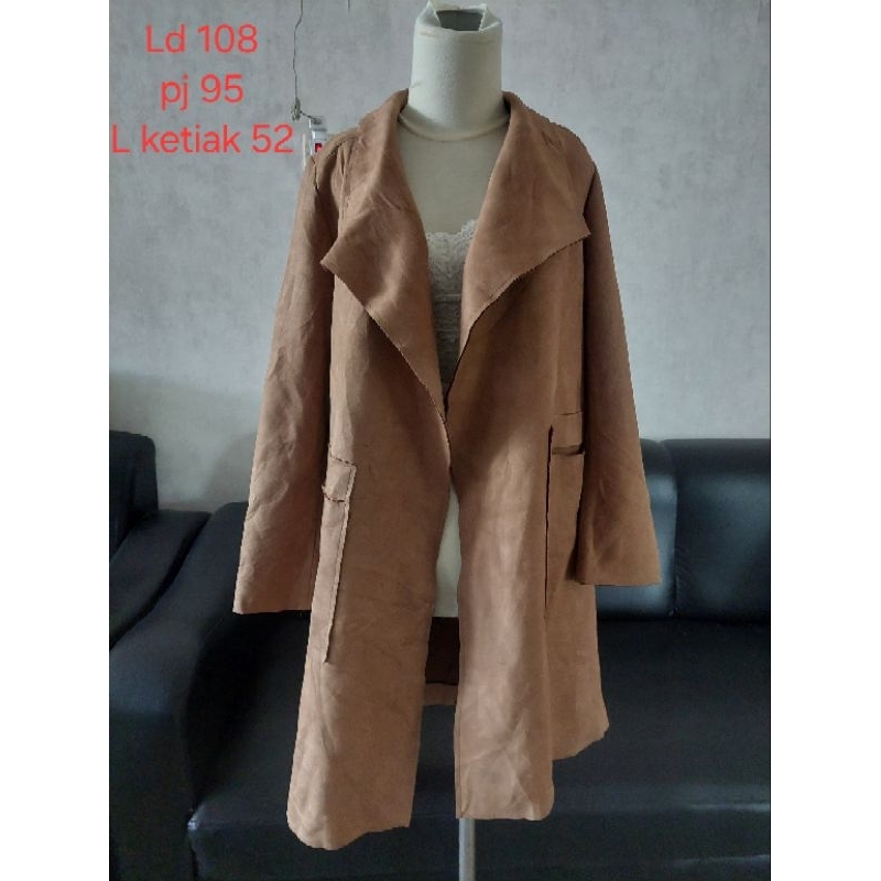 Jual Long coat suede model outer warna coklat caramel | Shopee Indonesia