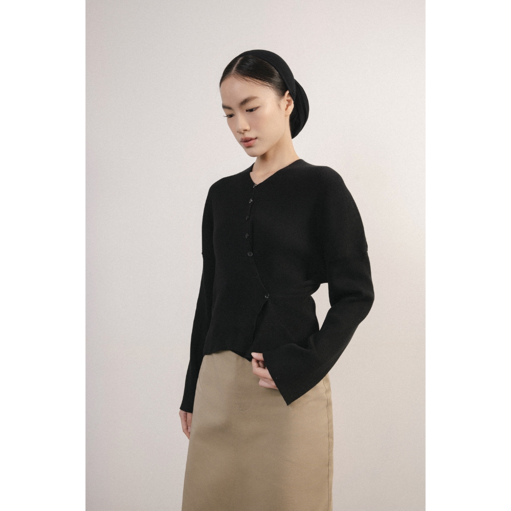 Jual Sola Cardigan Black (florash official) | Shopee Indonesia