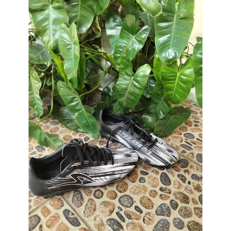 Jual Sepatu Bola Elevation Zero FG. BLACK/WHITE. No box | Shopee Indonesia