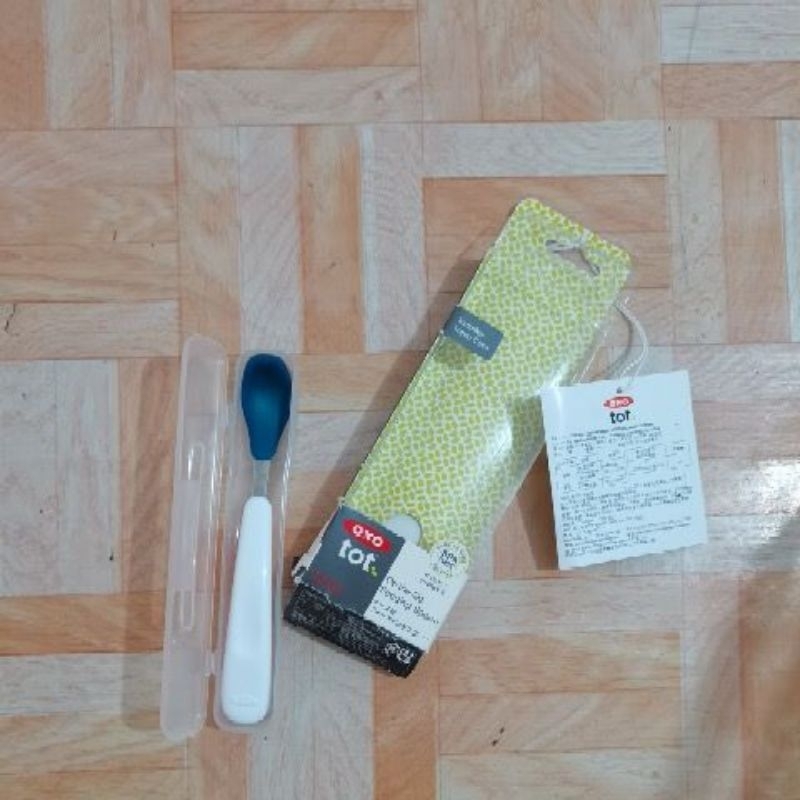 Jual Oxo Tot on the go feeding spoon | Shopee Indonesia