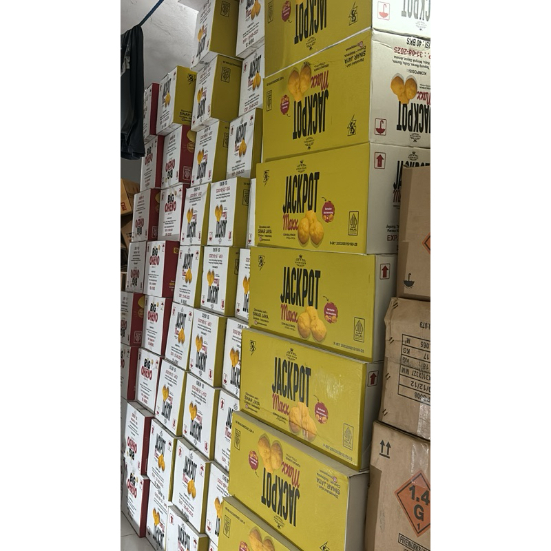 Jual SNACK JACKPOT MAXX Berhadiah (1 dus isi 40pcs) | Shopee Indonesia