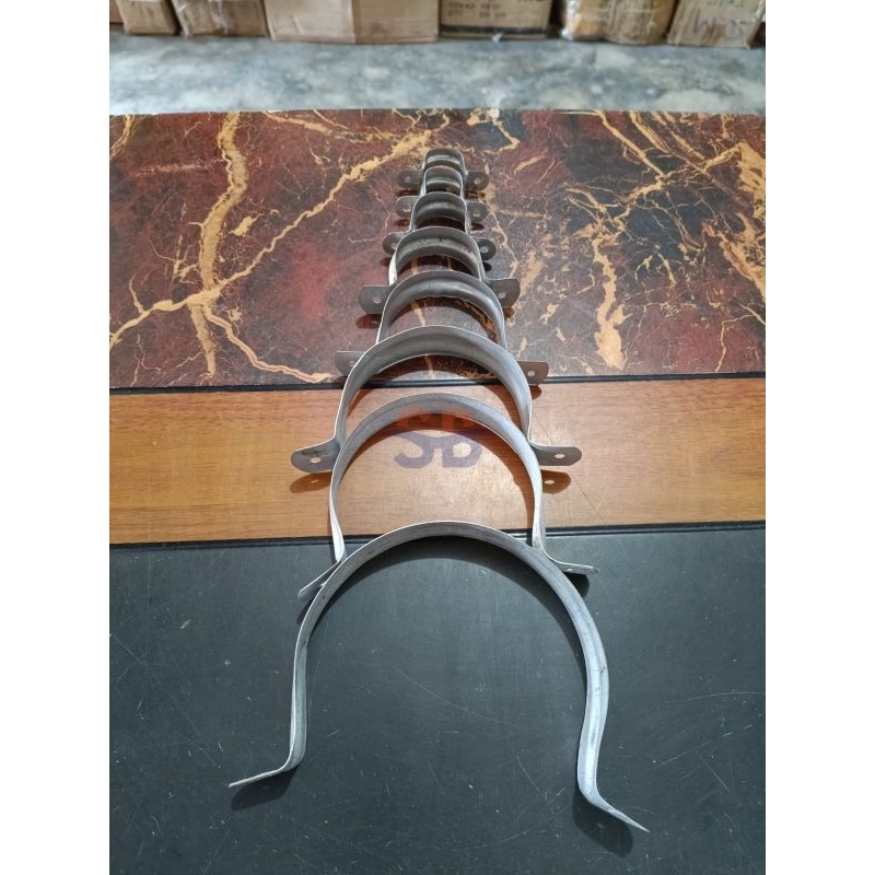 Jual Klem pipa plat besi / klem penjepit pipa / klem paralon / plat ...