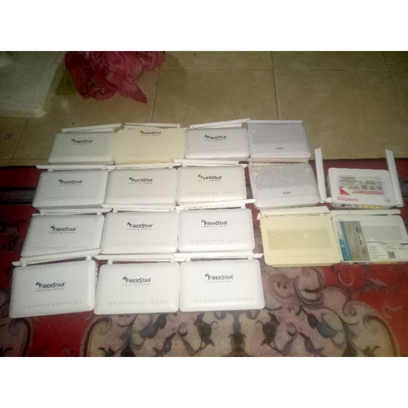 Jual router modem cbn 12 unit.5v5 2 unit .fh2 unit.1h5.1unit | Shopee ...