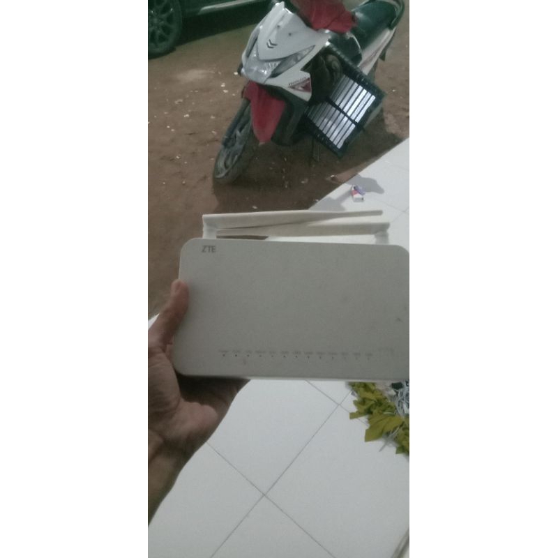Jual onu ZTE buat olt gpon barang normal. bekas provider merah..onu ...