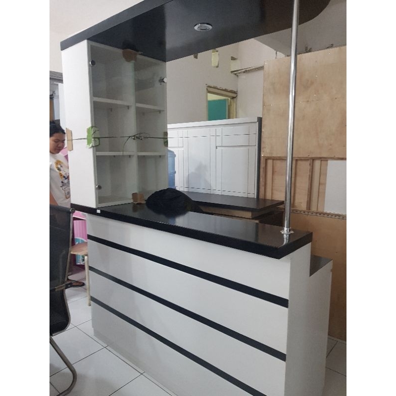 Jual meja bar sesuai foto ukuran 150x60x200 dengan tinggi meja bar 100 ...