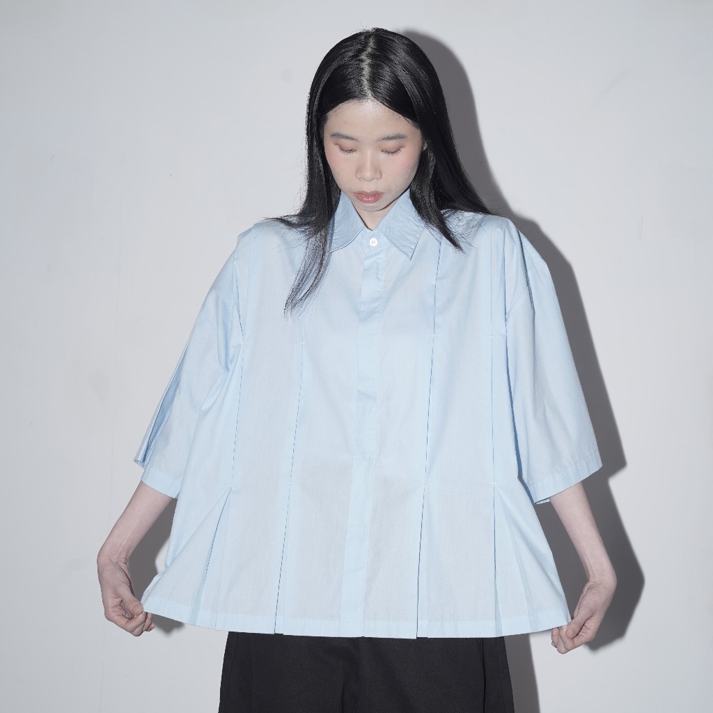 Jual Rowane Pleats Shirt - Ode to Memories Petals | NYLONY | Shopee ...