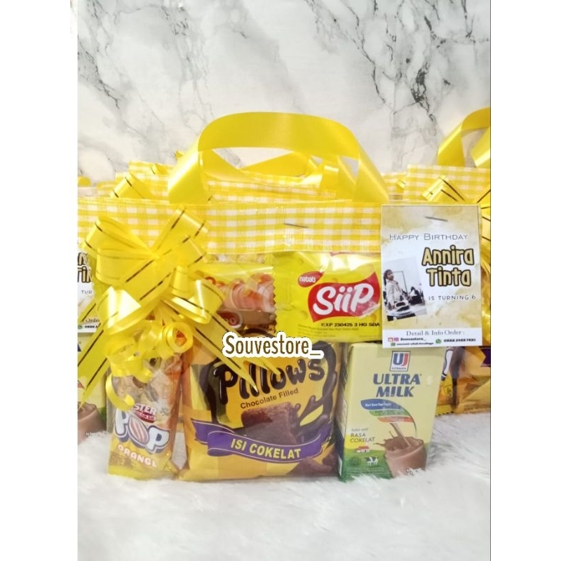 Jual Bingkisan ulang tahun tema Kuning || Snack Serba kuning || Hampers ...
