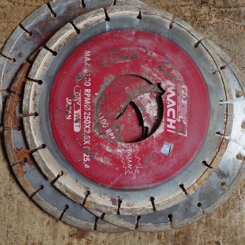 Jual GERGAJI SERKEL BATU MARMER BEKAS BUAT BAHAN KERAJINAN PISAU DAN ...