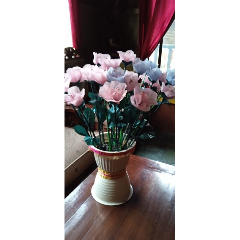 Jual BUNGA MAWAR DARI PLASTIK BUAT HIASAN ACARA ATAU DEKORASI RUMAH ...