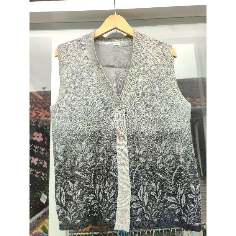 Jual RAJUT VEST CEWE MOTIF GRADASI | Shopee Indonesia