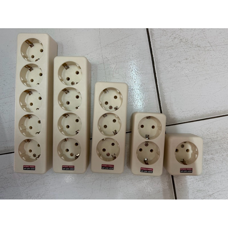 Jual Stop kontak LOYAL kuningan 1 , 2 , 3 , 4 , 5 Lubang colokan listrik (tanpa kabel) | Shopee ...