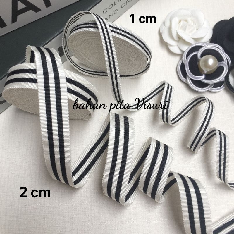 Jual Pita Gerigi garis dua (seri Chanel) black and white per yard (90 ...