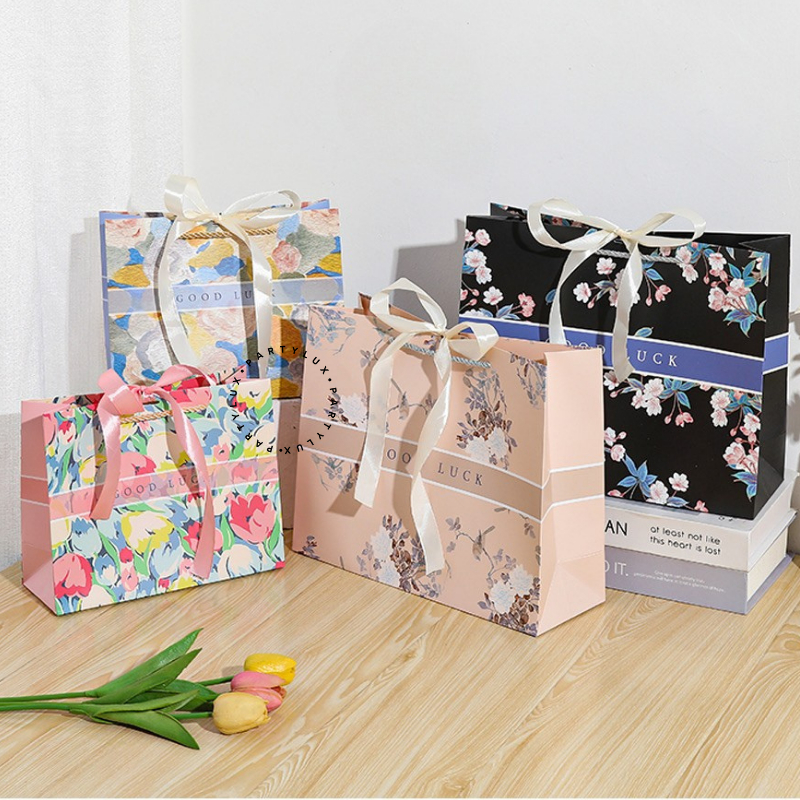 Jual Paper Bag Kado Aesthetic Korea Floral Good Luck / Goodie Bag Ulang ...