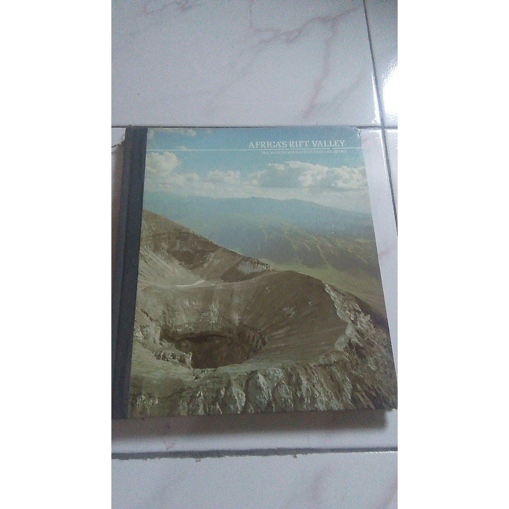 Jual AFRICA'S RIFT VALLEY - The Worlds Wild Places Time-Life Books ...