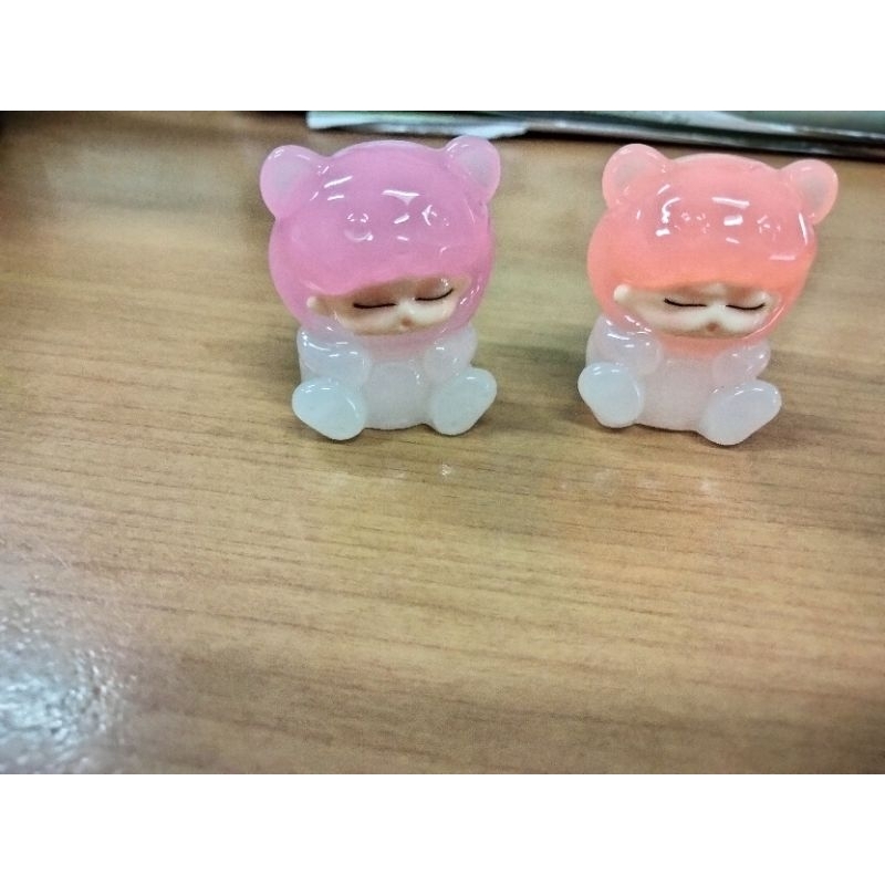 Jual Bundling 2pc: 27rb Figure yumo Gumi bear Glow in the dark | Shopee ...