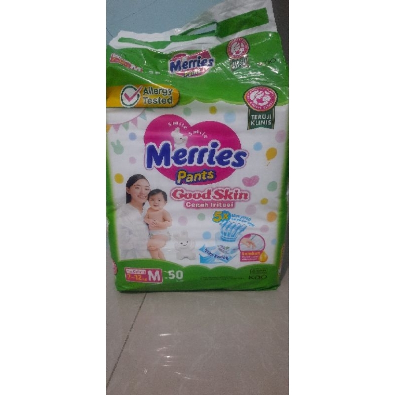 Jual Pampers Merries Pants Good Skin M50 | Shopee Indonesia